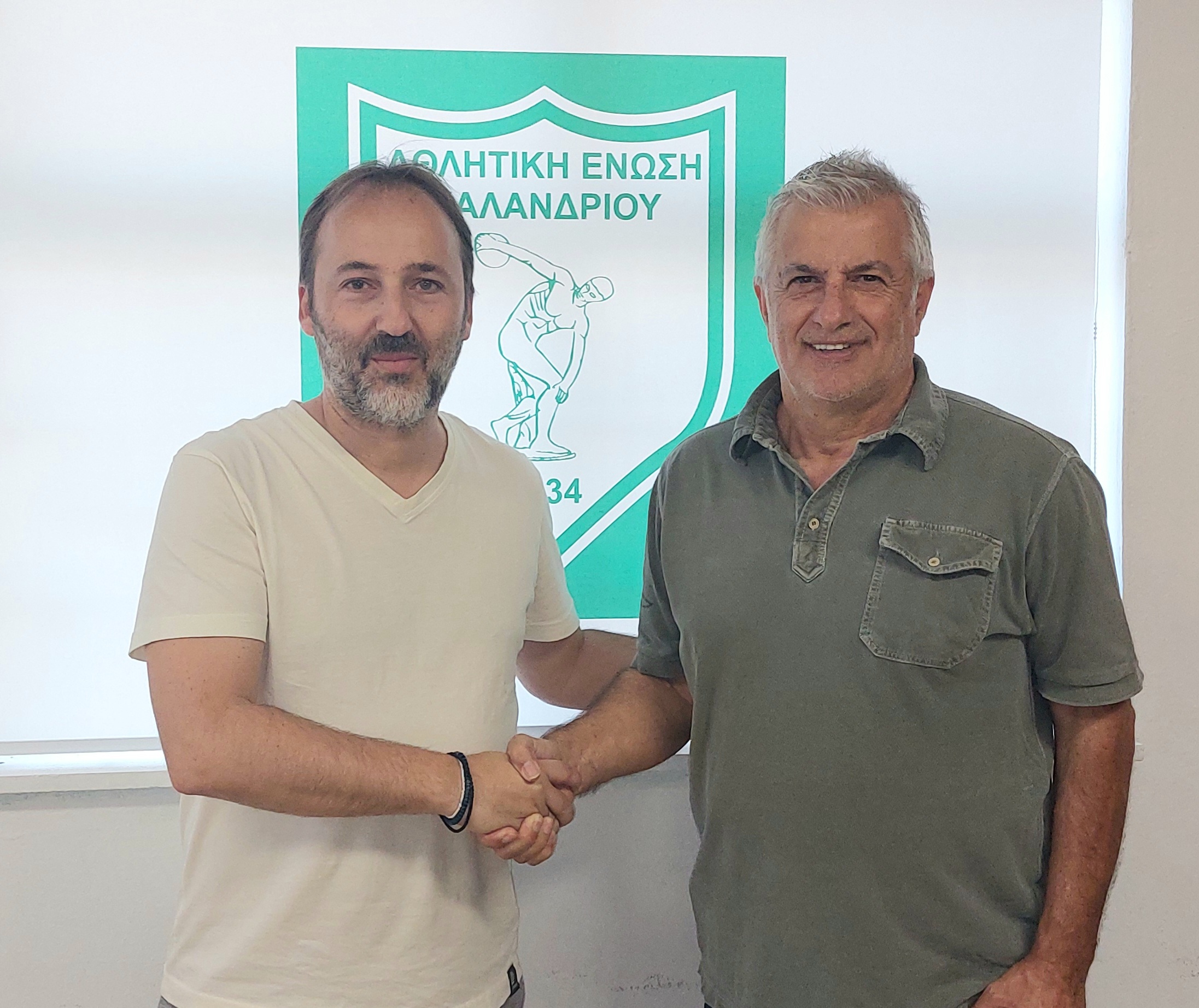 Ο αναμορφωτής Λεωνίδας Σμυρνής στον πάγκο της ΑΕ Χαλανδρίου – halandrifc.gr